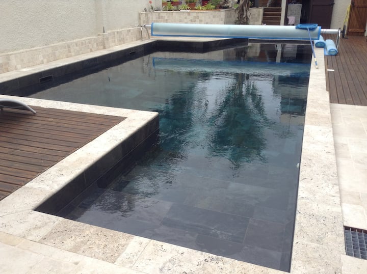 Bungalow De Charme Donnant Sur Piscine - Saint-Pierre