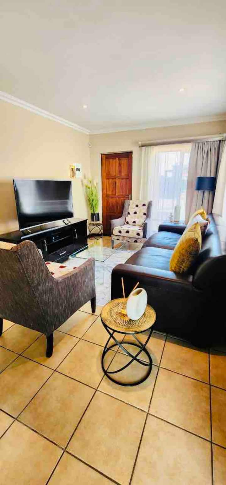 A Warm 3 Bed Townhouse In A Secure Complex - Witbank