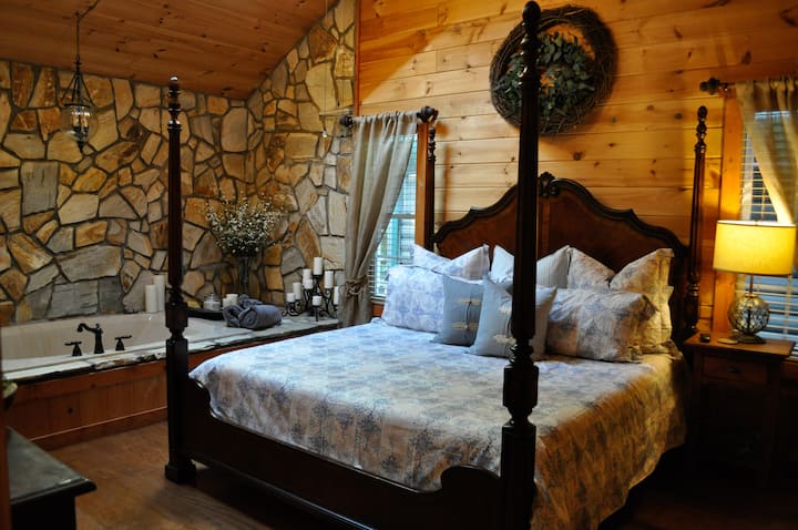 Private Fire Pit 2 Person Jacuzzi King Master - Sautee Nacoochee, GA