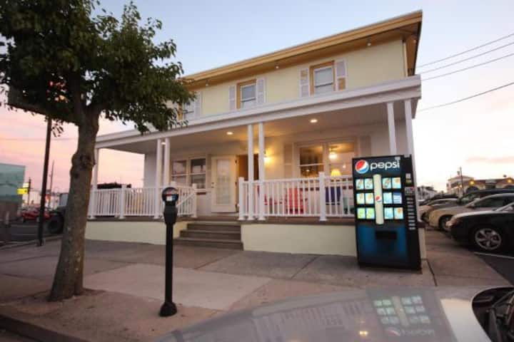 Happy Days Inn 1 Bedroom Apartment - Wildwood, NJ