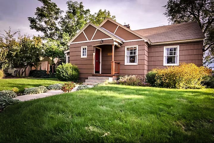 West End Home Away From Home - Lovely Yard! - Boise, ID