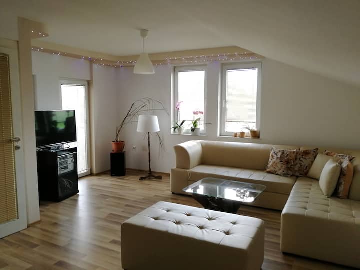 Mav-bright, Cozy, Spacious Flat With A Garden 2 - 奧赫里德