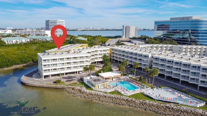 Water View*ideal Location*pool - Tampa