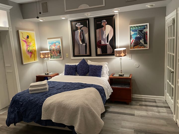 Blue Room - Newark, NJ
