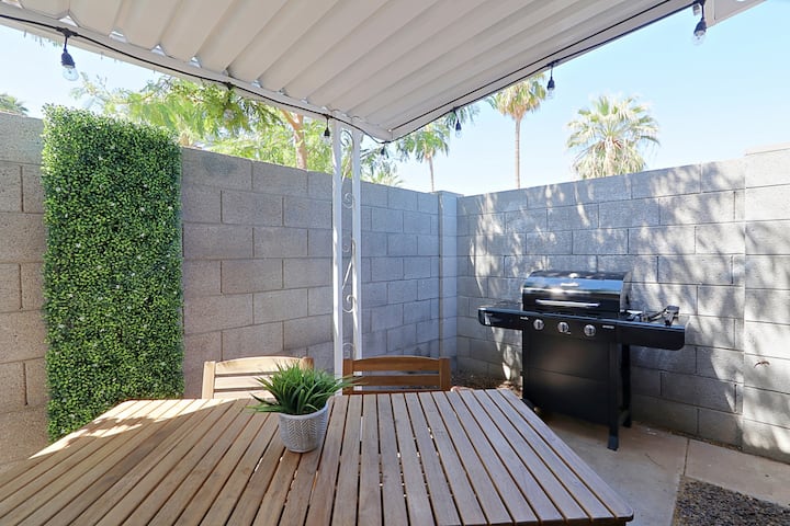 Large Private Yard! 2 Beds, Dog Friendly! W/d Incl - Scottsdale, AZ