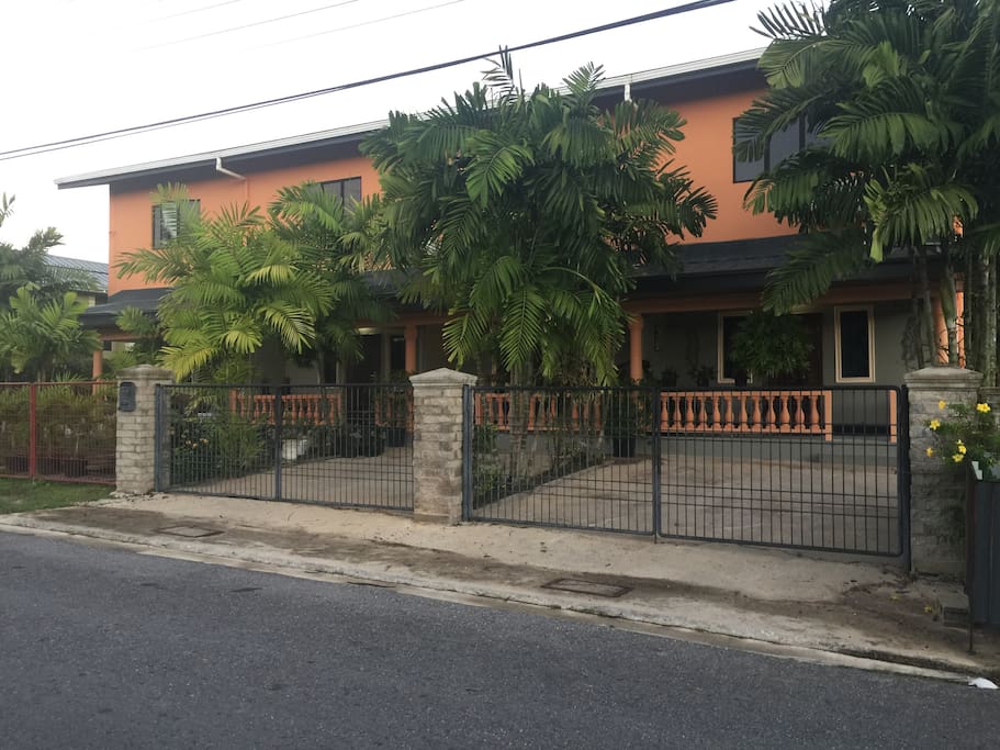 Point Fortin Akiena Town Homes Apt 4 - Townhouses for Rent in Point ...