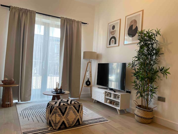 Luxury 2 Bedroom Flat Sutton - Kingston upon Thames