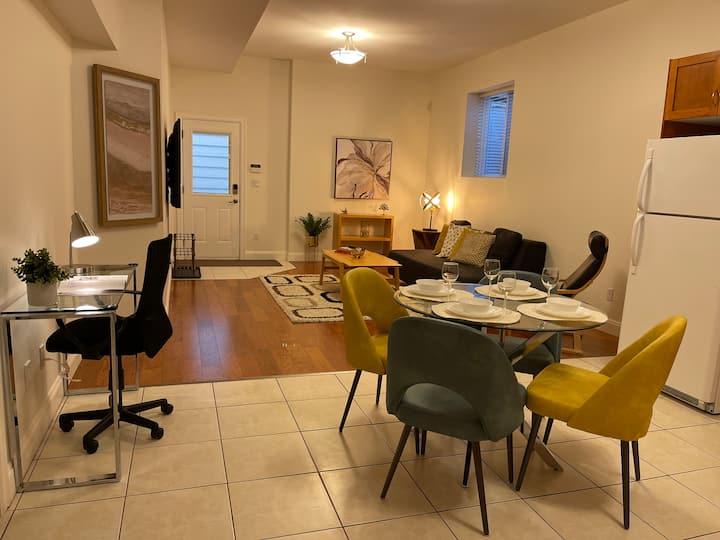 Cozy Family Friendly 2br Unit, 20 Min To Downtown - North Vancouver