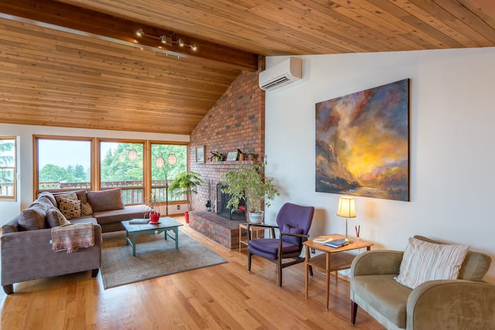 The Flying Whale-mounttabor. - Portland, OR