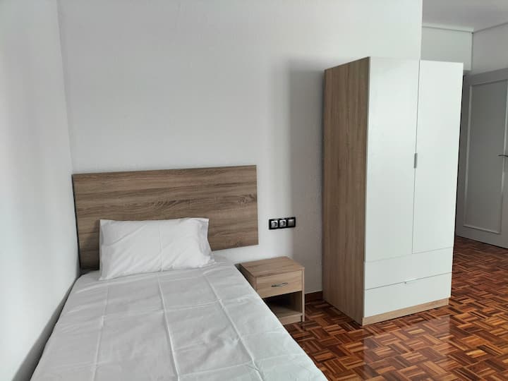 Habitación 4 Privada En El Centro De Salamanca. - Salamanca