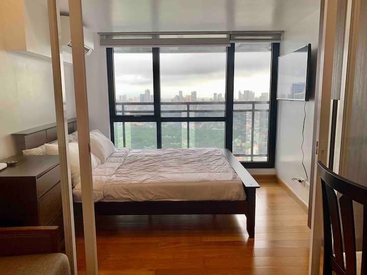 Milano Residences Designed By Versace Home Makati - Makati