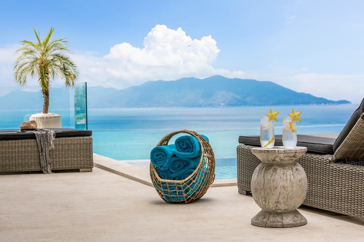 4 Bed/5 Bath Beachside Luxury Villa & Ocean Views - Ko Samui