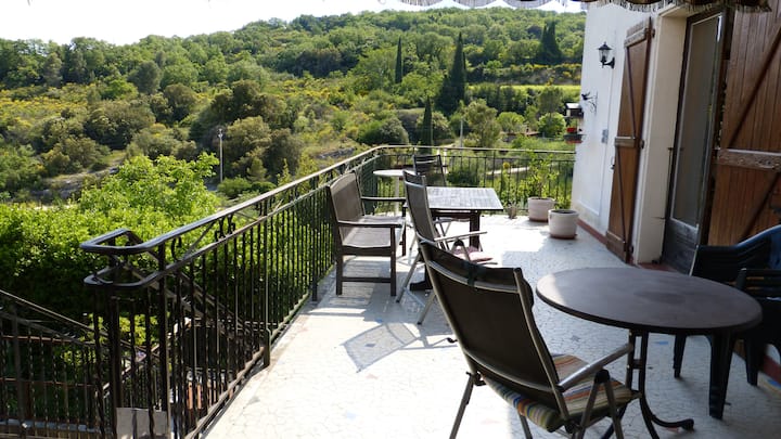 Appartement 125 M°2 à Bourg Saint Andéol - Bourg-Saint-Andéol