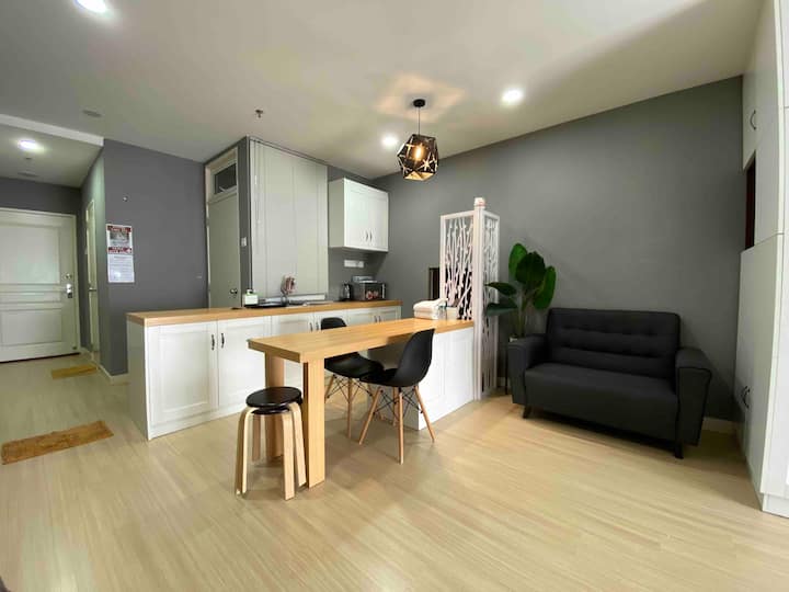 A Modern & Homely Studio With Pool And Gym - Kampar
