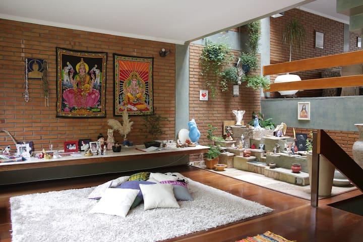 Casa Iluminada Ideal Para Gravações E Fotos - Embu