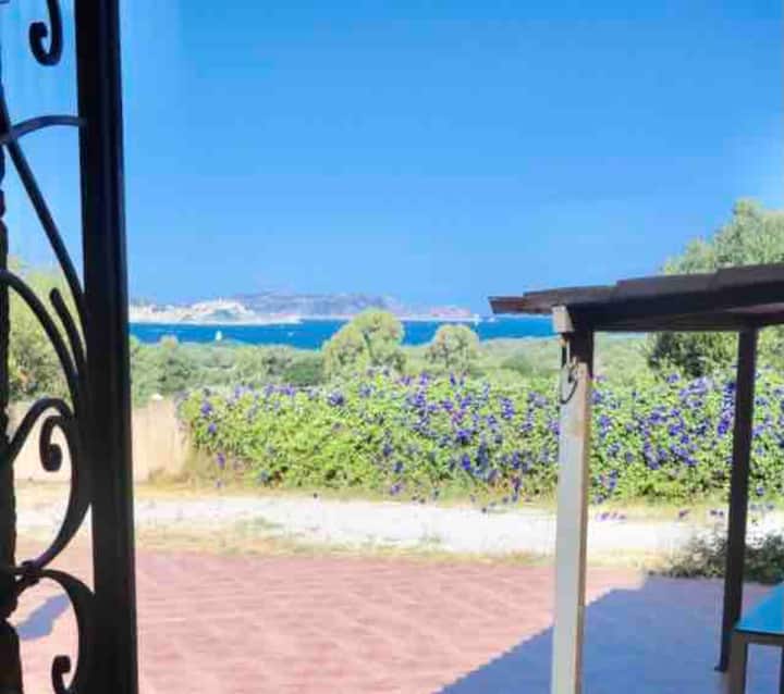 Charme Paisible, Cadre Raffiné Et Superbe Vue Mer - Calvi