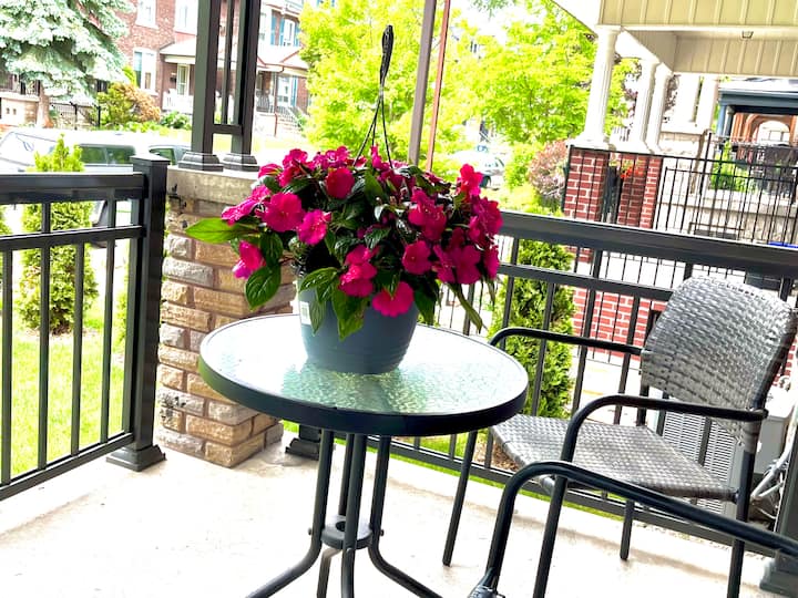 Comfortable Three Bedroom Home , Trinity Bellwoods - Toronto, ON