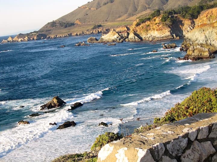 Many Ocean Views W/ Hot Tub -3/2 Ocean Views - Monterey, CA