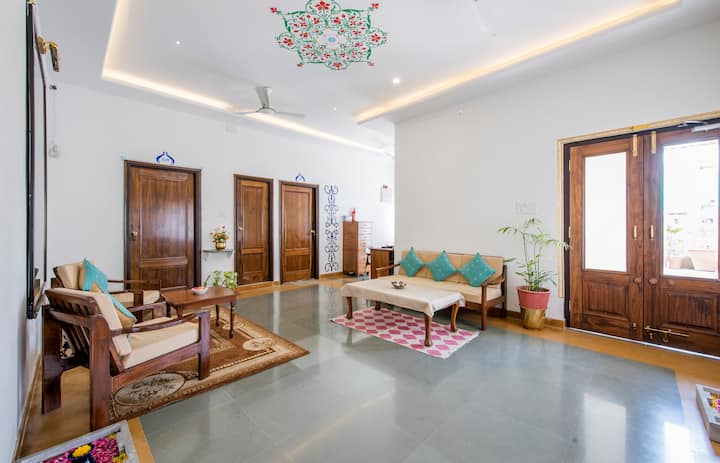 Peace Room In Udaipur - Rajasthan