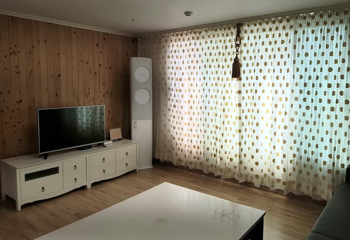 <더폼하우스>#9 광안리 신축건물 \단독^O^독채/ 거실+침실2 (더블사이즈베드×3) - Busan