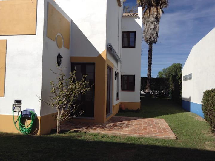 Vivenda Com Jardim E Piscina - Tavira