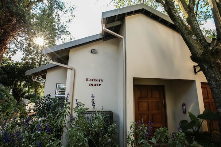 Potters Place At 3 Grafton. - Johannesburg