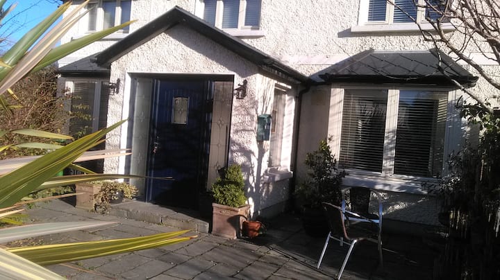 Complete 3 Bed/ House  Close To  City /Howth/sea - Dublin