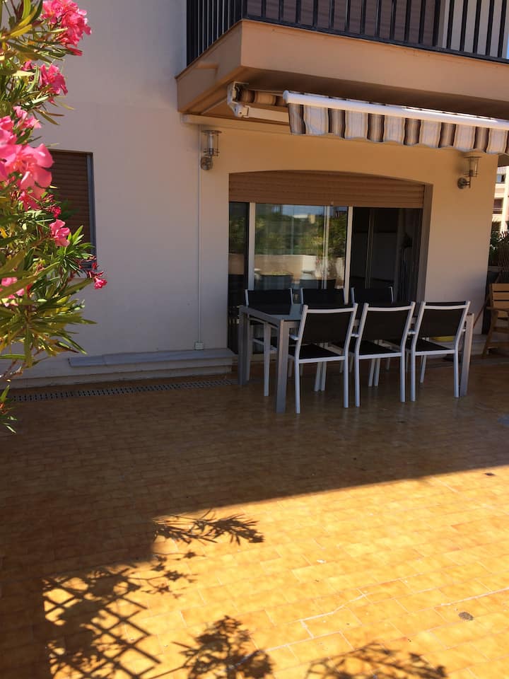 4 Pax, Agréable 2p/c, Terrasse 80m2, Piscine, Pkg - Sainte-Maxime