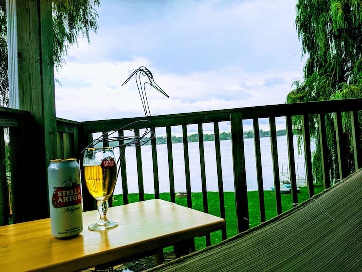 Kawarthas Waterfront Getaway, Large Open Concept! - Lindsay