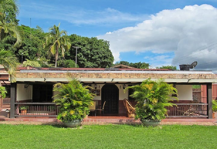 Finca De Descanso En San Antonio Del Tequendama. - La Mesa