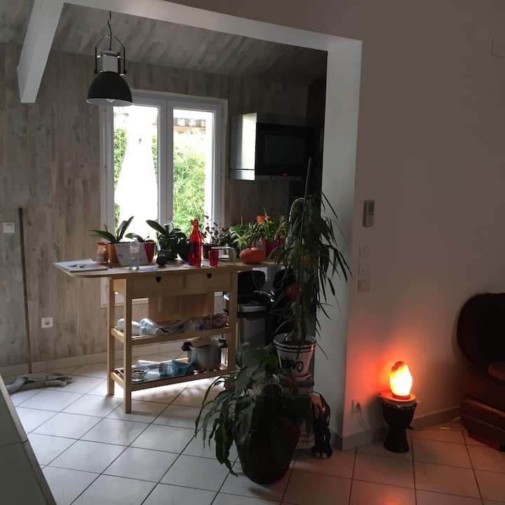 Au Calme, En Maison Avec Terrasse En Rez De Jardin - Toulon