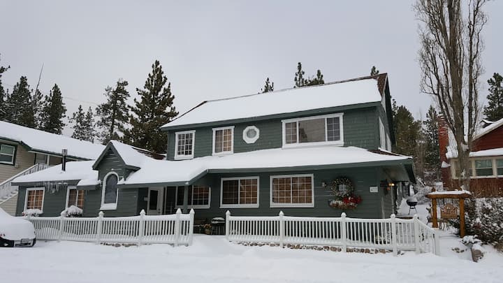 #2  Large 2 Room Suite W/kitchenette .With Ac - Big Bear Lake, CA