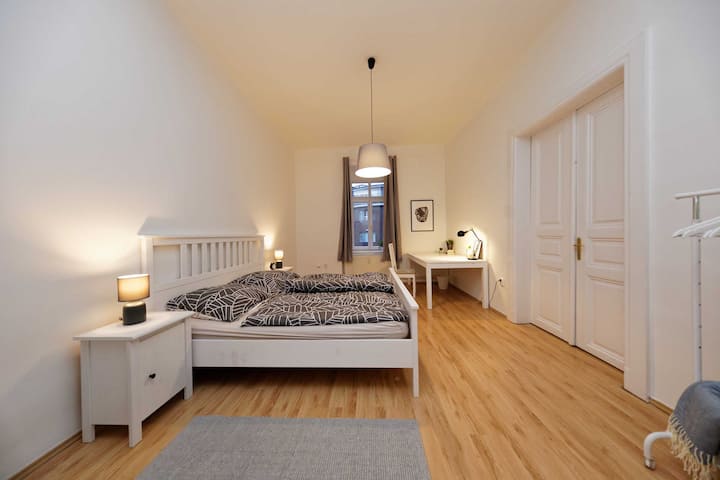 Apartment At Ip. Pavlova 4th Floor Left No.9 - Praga