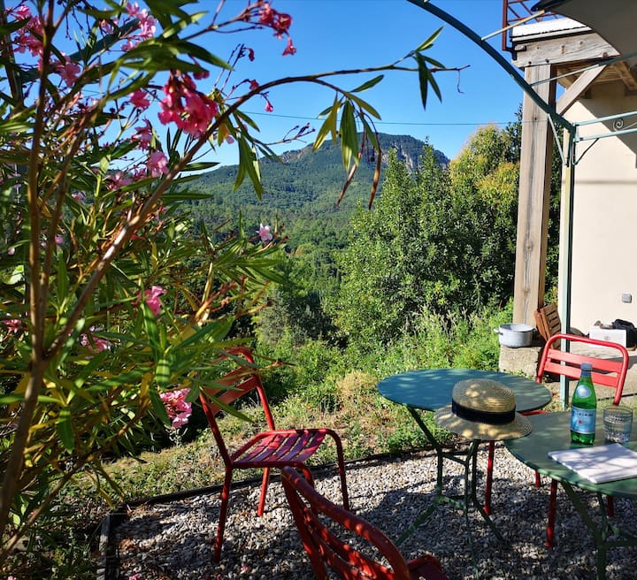 Mazet Cadre Exceptionnel à 5' Du Centre De Lodève - Lodève