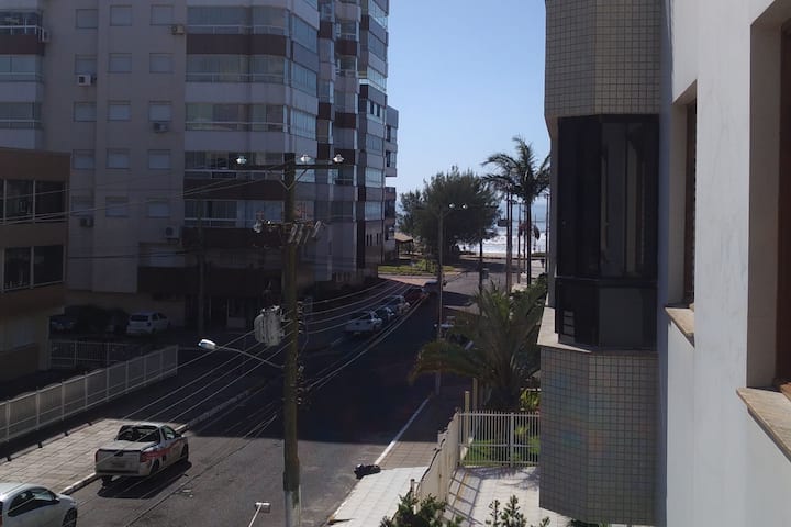 Apto 2 Dormitórios, Elevador E Garagem. - Xangri-Lá