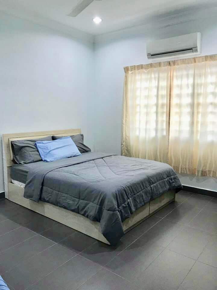 5br Homestay Subang Jaya Taipan (15pax) - Puchong