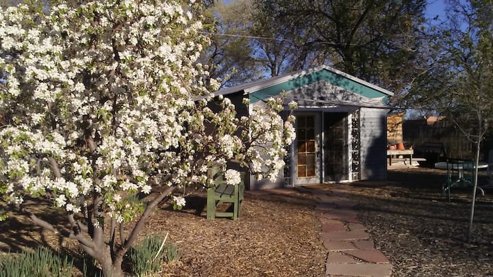 Peaceful North Valley Casita - Petroglyph National Monument