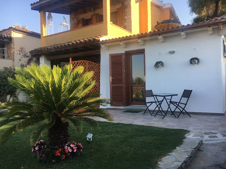 Domo Fiorida 2-dependance 2pers.-private Bathroom - San Teodoro