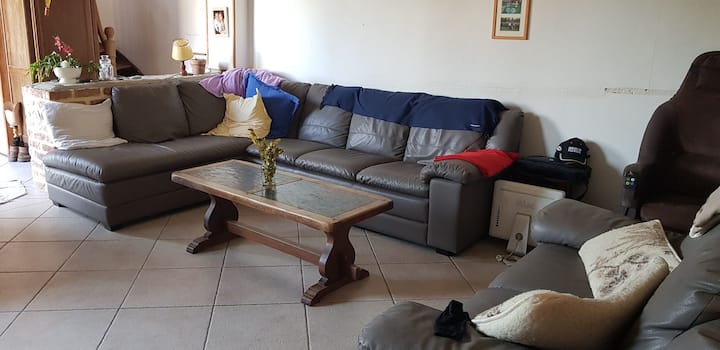 Maison Spacieuse Avec Un Accueil Chaleureux - Merville