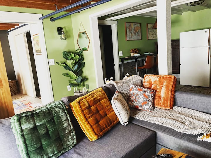 Cozy And Calm Apartment In West Seattle - Seattle, WA