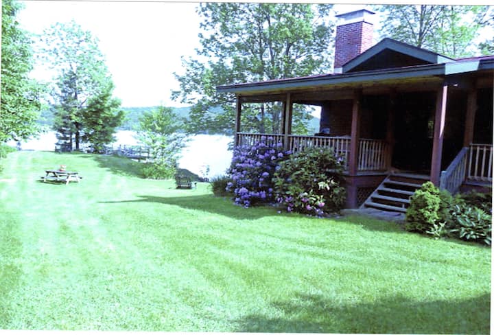 Lakeside Cottage - Indian Lake, NY