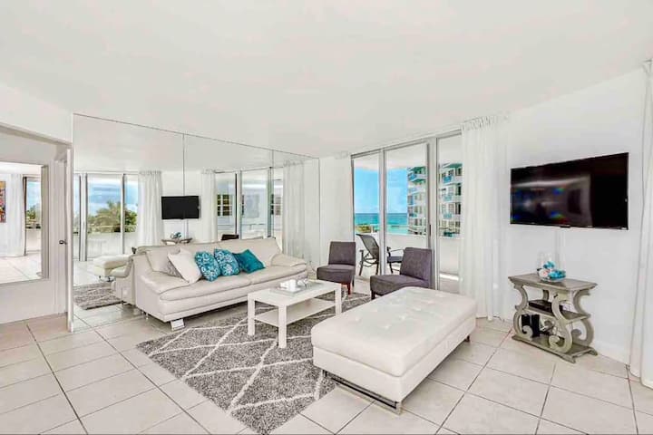 Super Rotonda Con Vista Al Mar Y A La Bahía - Miami Beach, FL