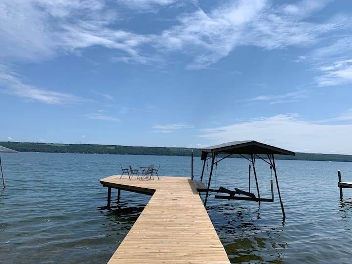Cape Cod On Cayuga Lake West Shore - 인터레이큰