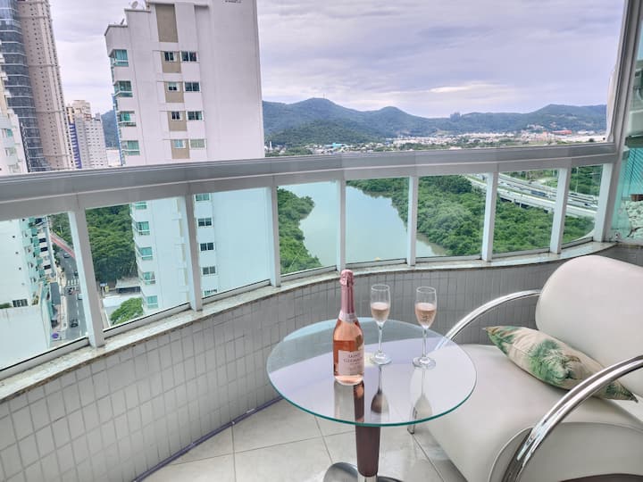 Lindo Apto, 2 Quadras Mar, Churrasqueira, Garagem - Balneario Camboriú