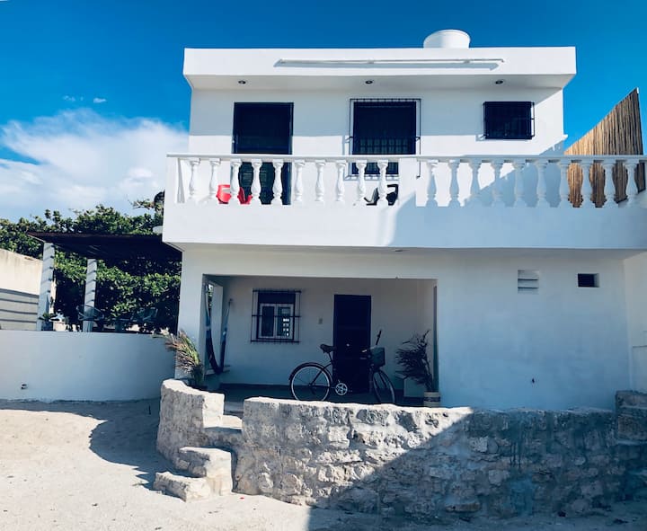 Private 1st Fl Apt W/ Quiet, Modern Co-living Vibe - 猶加敦