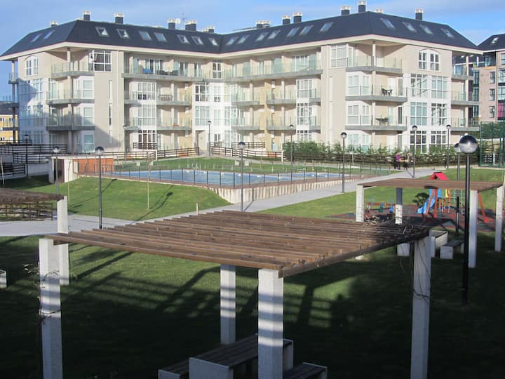 Precioso Bajo Con Jardin - Foz