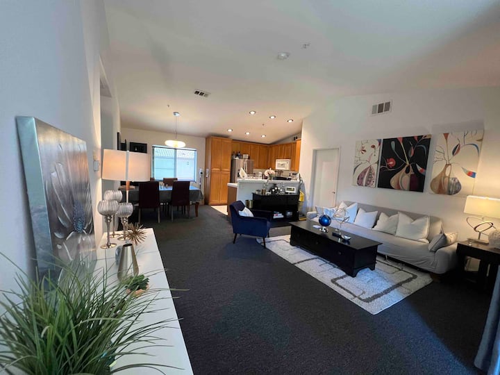 Oasis Master Suite - Near Amgen - Thousand Oaks, CA