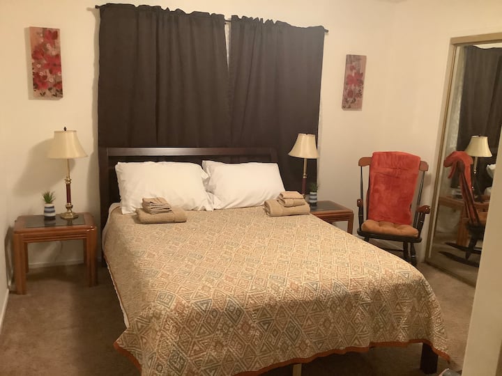 Private Room, Great Location. - Santa Barbara