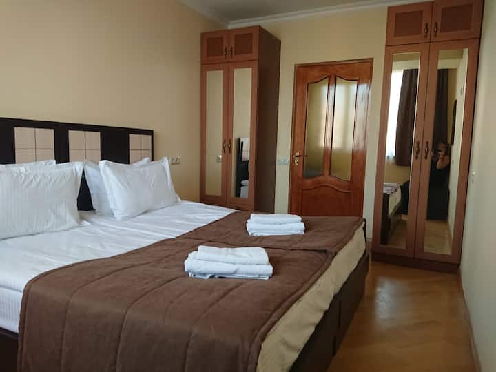 Cosy Apartment In City Center With 2 Bedrooms - Yerevan