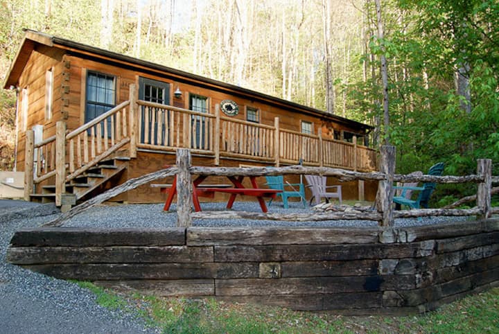 Possum Creek Cabin At Lands Creek Log Cabins - Bryson City, NC